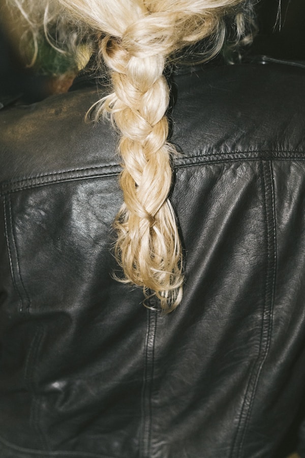 How to Change the Part on a Wig That is Fixed: A Guide